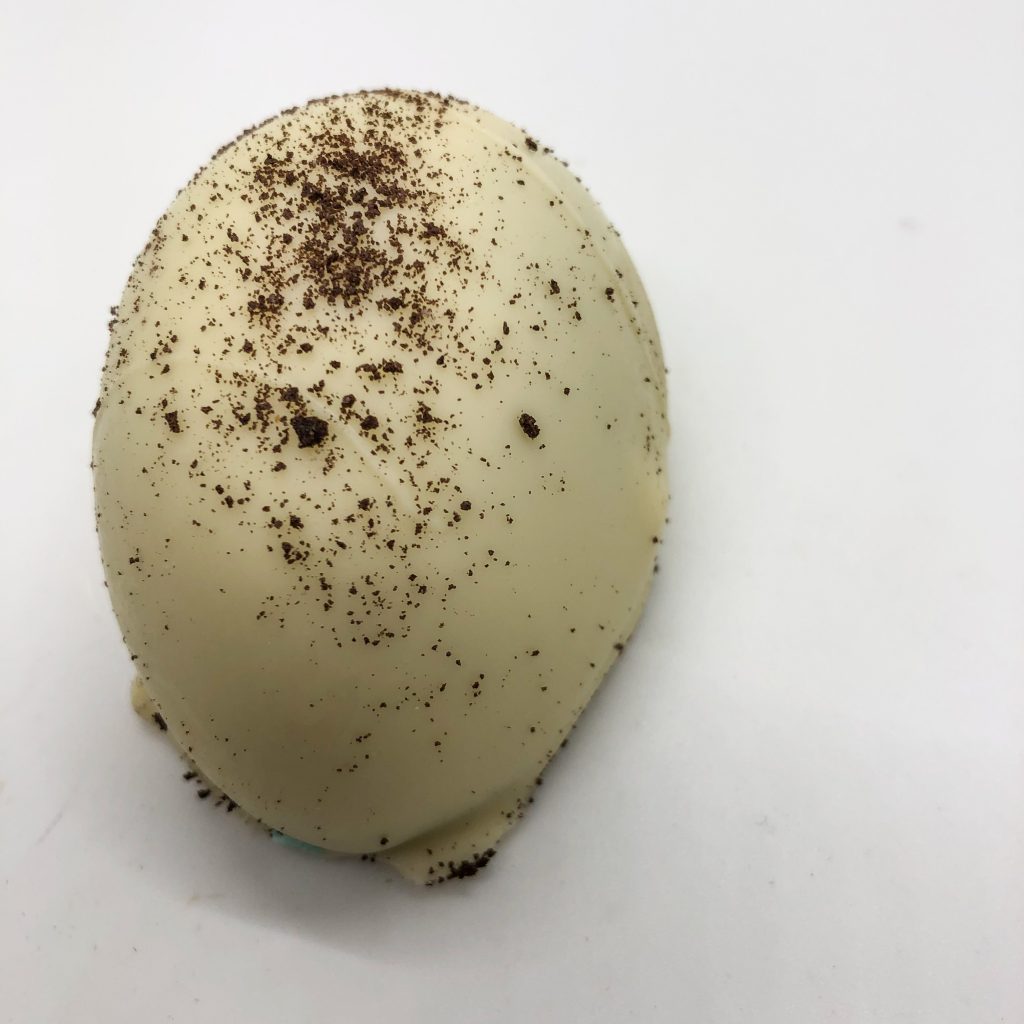 White Chocolate Oreo Easter Egg - Veni's Sweet Shop